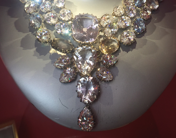 Diamond Museum Amsterdam :: A sparkling experience | A journey from 300 ...