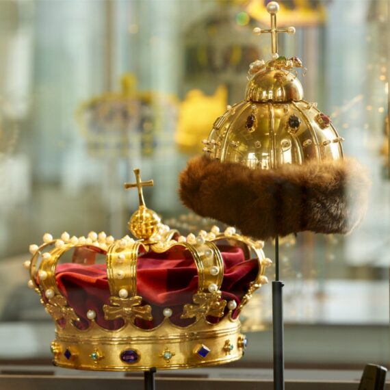 Diamond Museum Amsterdam | A sparkling experience | Crowns through the ages